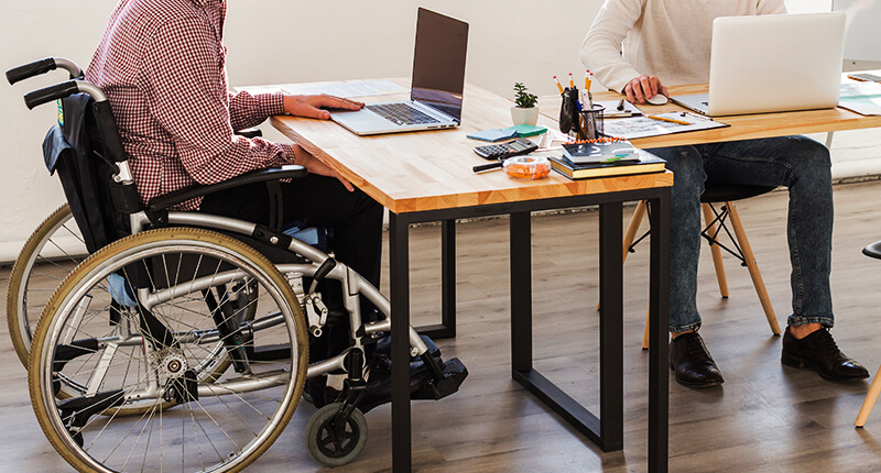 La adaptación del puesto de trabajo. ¿Las empresas están obligadas?